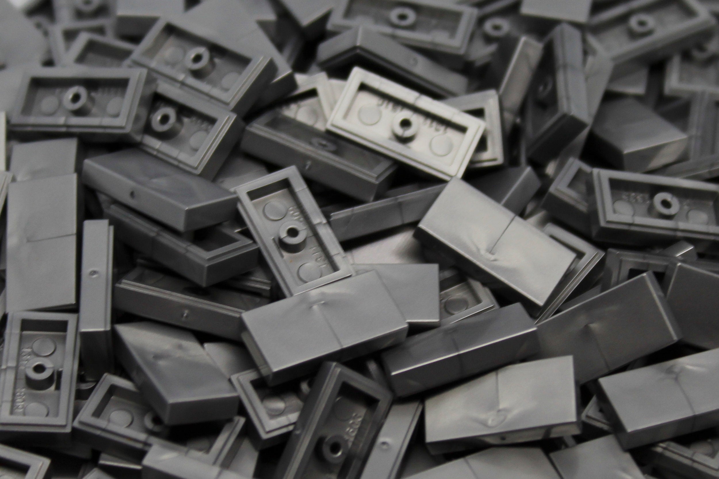 1x2 Tile Brick 200 Pack (Metallic Silver) – IMEX Model Company