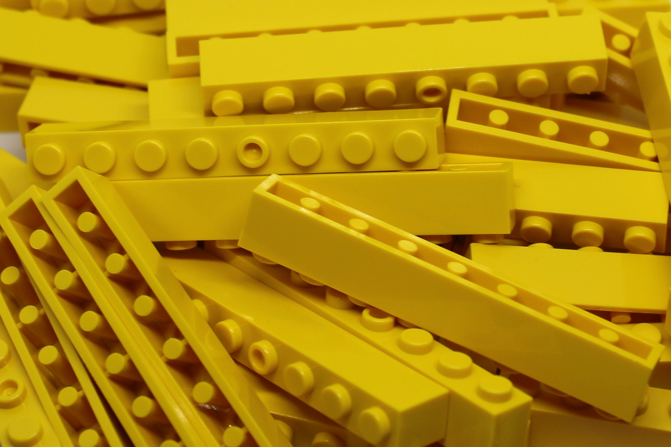 1x8 Stud Bricks 80 Pack (Yellow) – IMEX Model Company